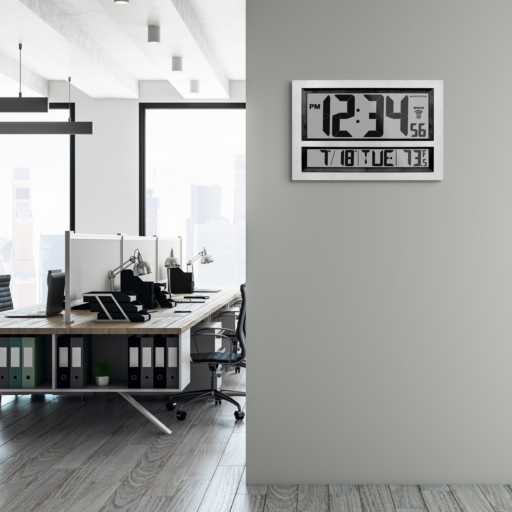 Jumbo Self-Setting Wall Clock – Marathon Watch