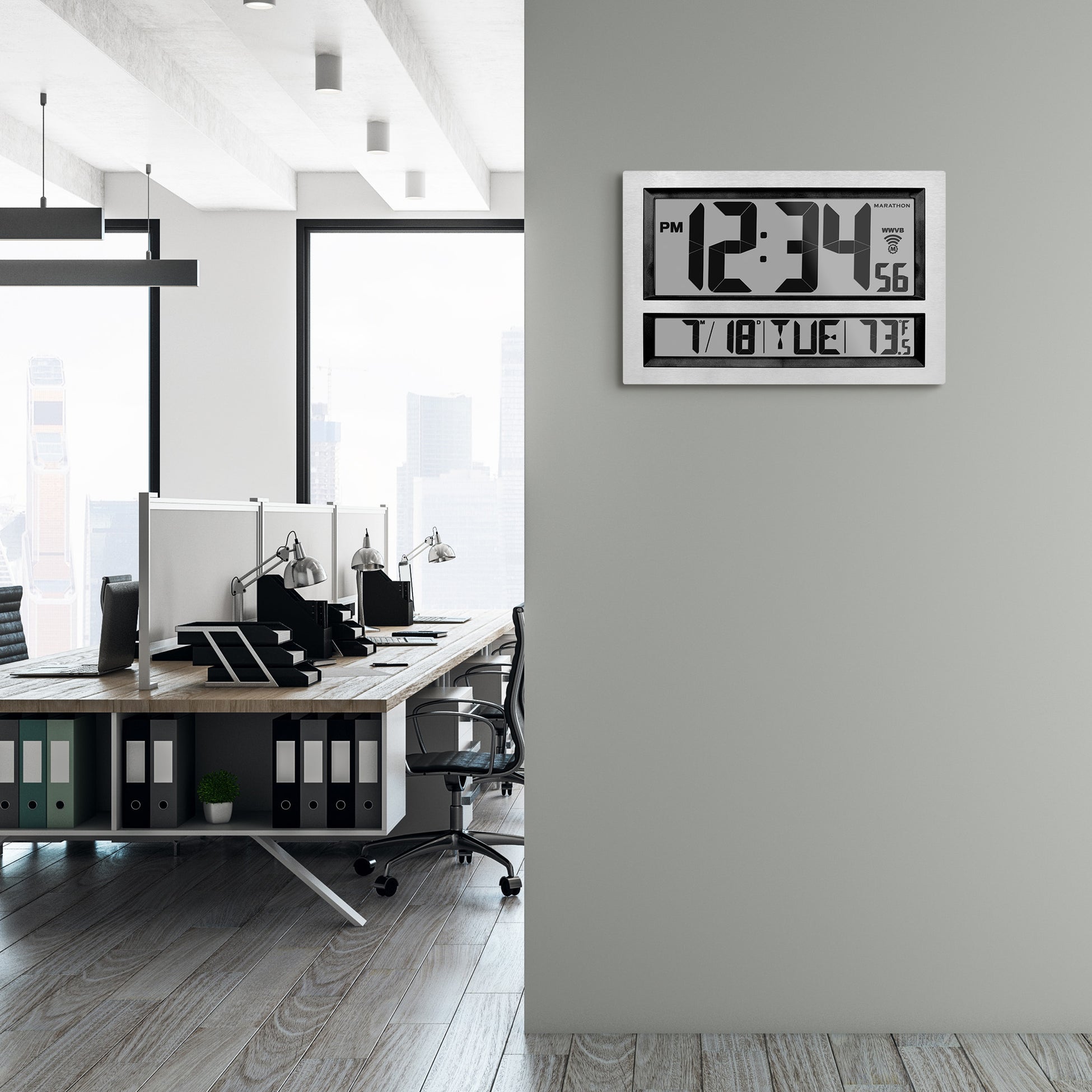 Jumbo Self-Setting Wall Clock – Marathon Watch
