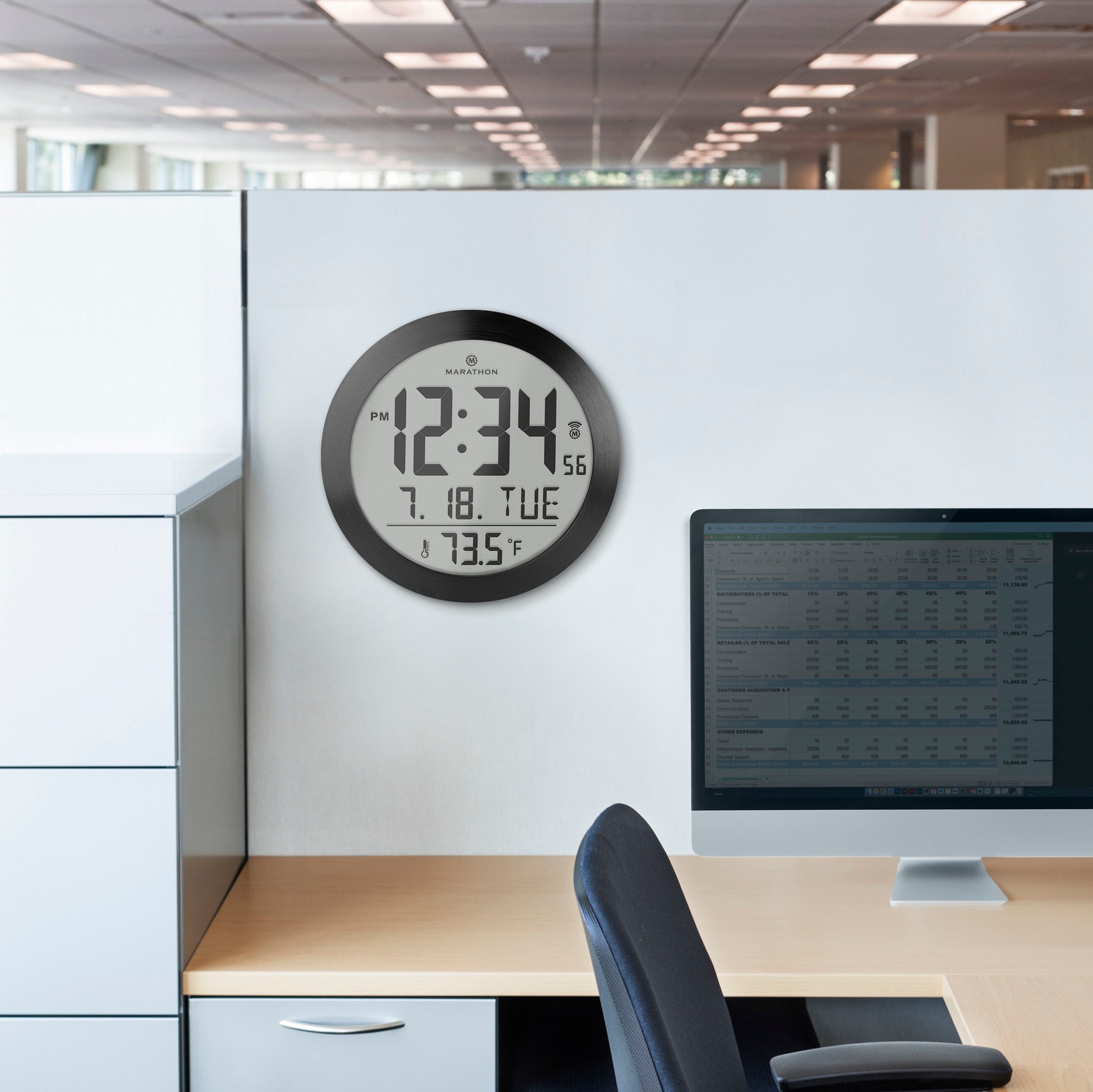 8 Inch Round Digital Wall Clock with Date & Indoor Temperature ...