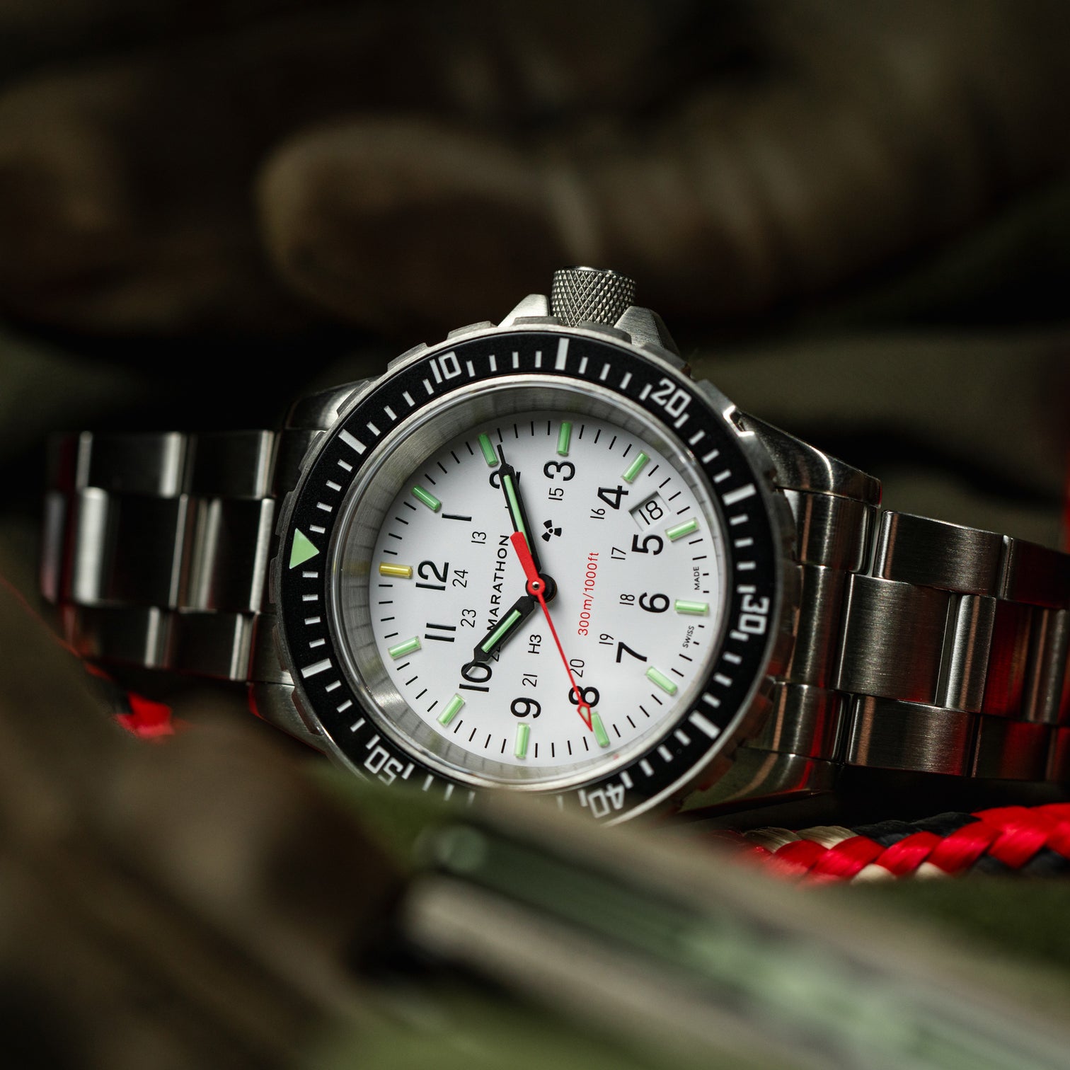 41mm Arctic Edition Large Diver's Quartz (TSAR) with Stainless Steel B ...