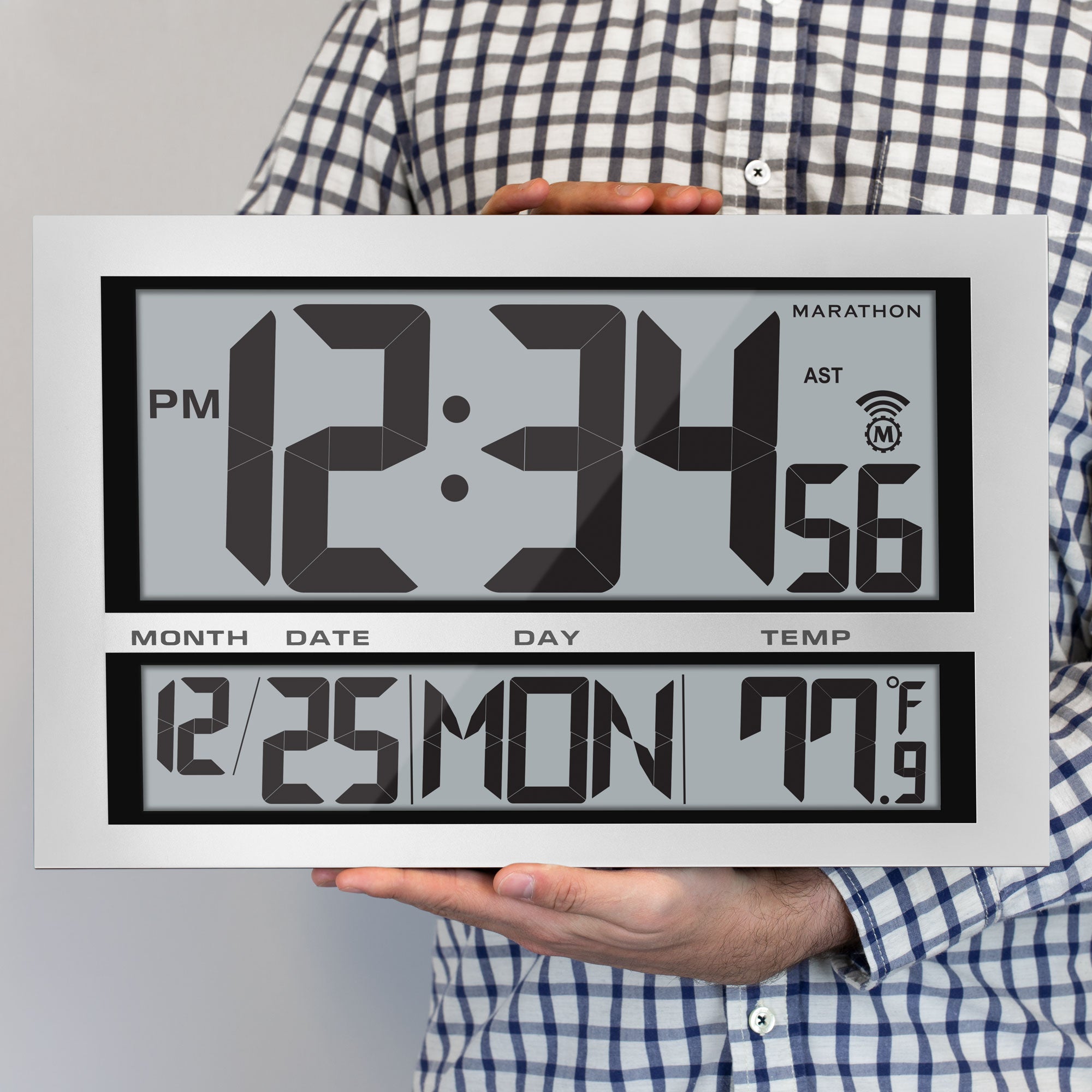 Jumbo Self-Setting Wall Clock – Marathon Watch